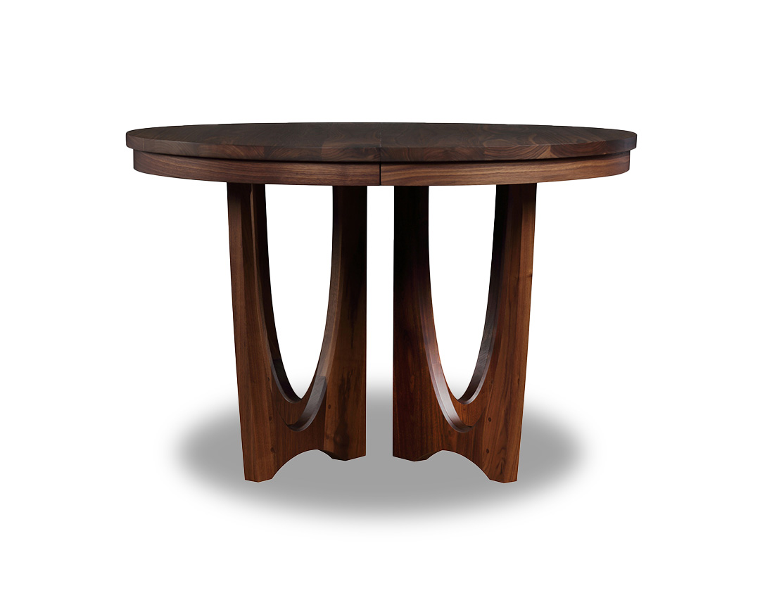Walnut Grove Round Dining Table | Pierce Furniture